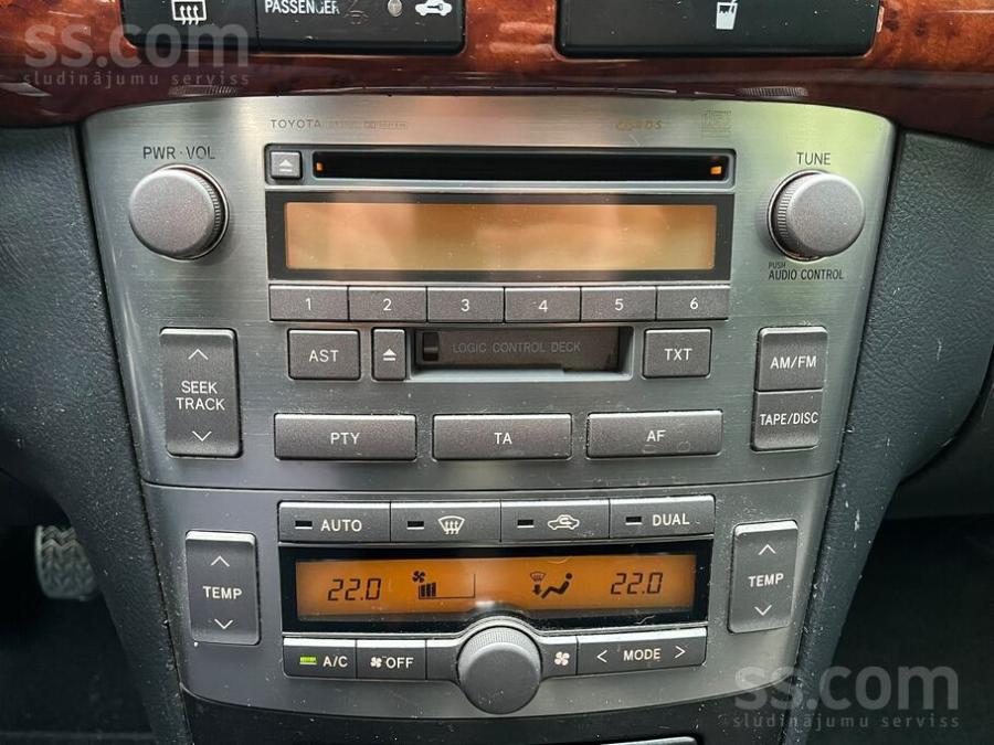 Pelēks Toyota Avensis 2004 Rīga, ar dzinēja tilpumu 2.00 L un nobraukumu 0 tūkst. km par 2399 €, foto 18 vietnē AUTOMOTO.COM.LV