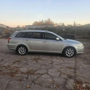 Grey Toyota Avensis 2004 in Ukmerge, with an engine capacity of 1.80 L and mileage of 246 thousand km for 1500 €, photo 4 on AUTOMOTO.COM.LV