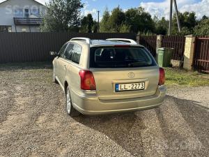Grey Toyota Avensis 2004 in Rezekne, with an engine capacity of 2.00 L and mileage of 0 thousand km for 1650 €, photo 3 on AUTOMOTO.COM.LV