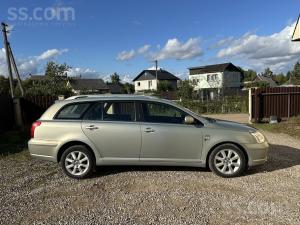 Grey Toyota Avensis 2004 in Rezekne, with an engine capacity of 2.00 L and mileage of 0 thousand km for 1650 €, photo 5 on AUTOMOTO.COM.LV