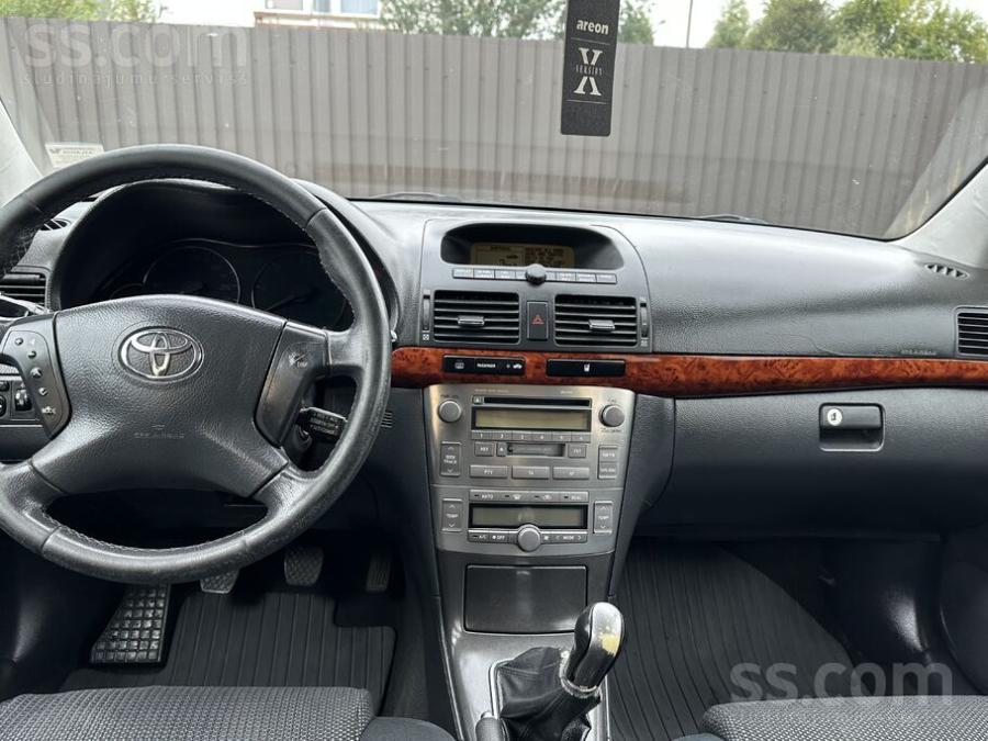 Grey Toyota Avensis 2004 in Rezekne, with an engine capacity of 2.00 L and mileage of 0 thousand km for 1650 €, photo 7 on AUTOMOTO.COM.LV