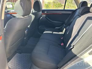 Grey Toyota Avensis 2004 in Rezekne, with an engine capacity of 2.00 L and mileage of 0 thousand km for 1650 €, photo 10 on AUTOMOTO.COM.LV