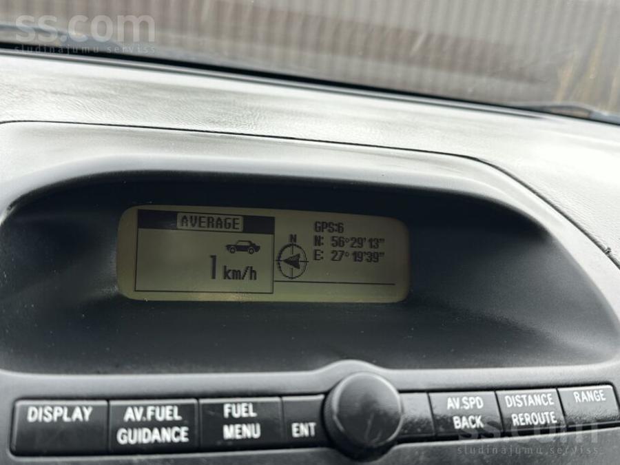 Grey Toyota Avensis 2004 in Rezekne, with an engine capacity of 2.00 L and mileage of 0 thousand km for 1650 €, photo 11 on AUTOMOTO.COM.LV
