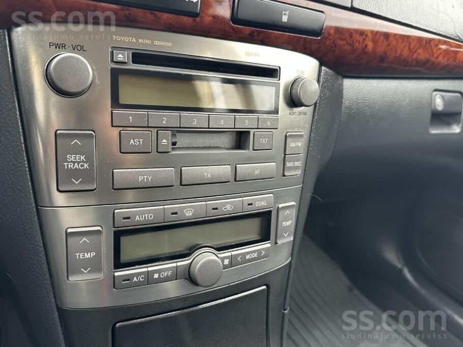 Grey Toyota Avensis 2004 in Rezekne, with an engine capacity of 2.00 L and mileage of 0 thousand km for 1650 €, photo 13 on AUTOMOTO.COM.LV