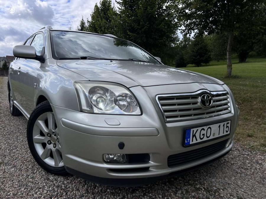 Grey Toyota Avensis 2004 in Alytus, with an engine capacity of 2.00 L and mileage of 301 thousand km for 2150 €, photo 4 on AUTOMOTO.COM.LV