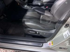 Grey Toyota Avensis 2004 in Alytus, with an engine capacity of 2.00 L and mileage of 301 thousand km for 2150 €, photo 25 on AUTOMOTO.COM.LV