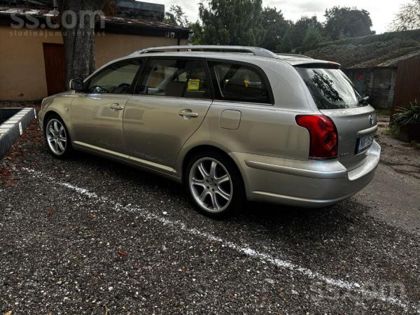 Pelēks Toyota Avensis 2004 Jūrmala, ar dzinēja tilpumu 1.80 L un nobraukumu 264 tūkst. km par 2900 €, foto 3 vietnē AUTOMOTO.COM.LV