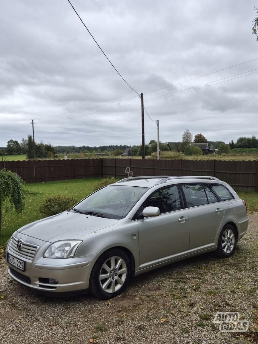 Pelēks Toyota Avensis 2004 Telšiai, ar dzinēja tilpumu 2.00 L un nobraukumu 340 tūkst. km par 1430 €, foto 1 vietnē AUTOMOTO.COM.LV