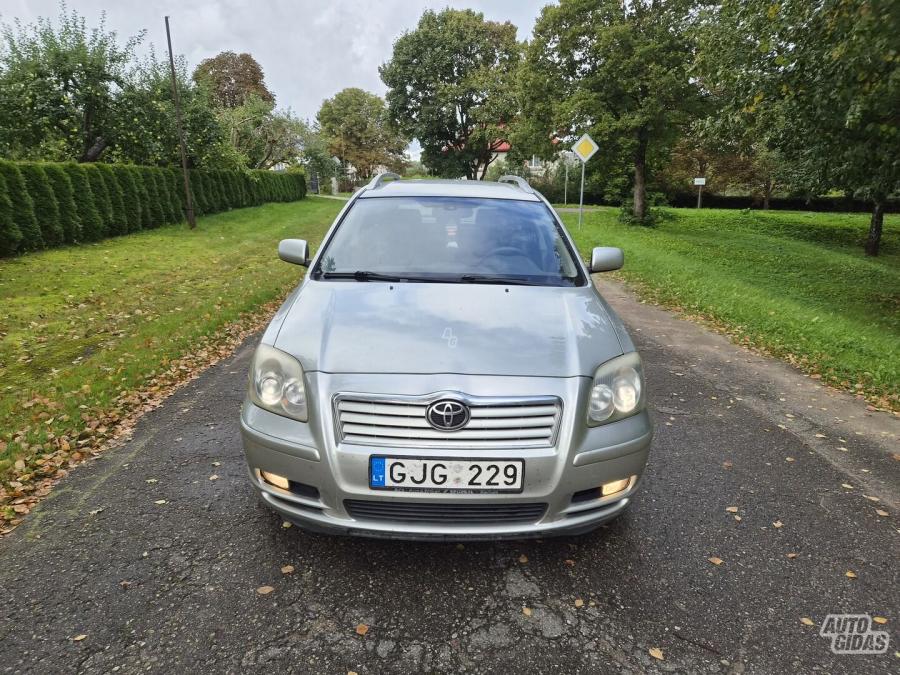 Pelēks Toyota Avensis 2004 Telšiai, ar dzinēja tilpumu 2.00 L un nobraukumu 340 tūkst. km par 1430 €, foto 4 vietnē AUTOMOTO.COM.LV