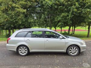 Pelēks Toyota Avensis 2004 Telšiai, ar dzinēja tilpumu 2.00 L un nobraukumu 340 tūkst. km par 1430 €, foto 6 vietnē AUTOMOTO.COM.LV