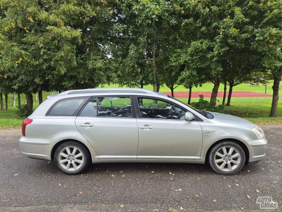 Pelēks Toyota Avensis 2004 Telšiai, ar dzinēja tilpumu 2.00 L un nobraukumu 340 tūkst. km par 1430 €, foto 6 vietnē AUTOMOTO.COM.LV