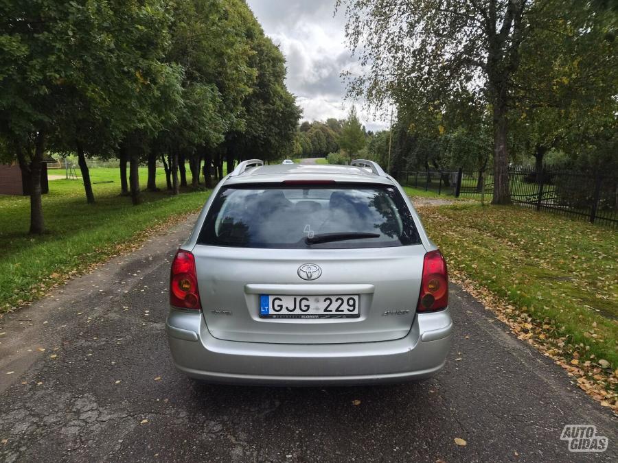 Pelēks Toyota Avensis 2004 Telšiai, ar dzinēja tilpumu 2.00 L un nobraukumu 340 tūkst. km par 1430 €, foto 8 vietnē AUTOMOTO.COM.LV