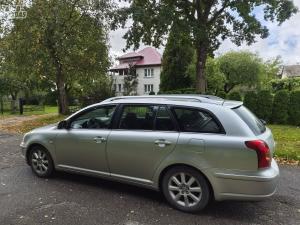 Pelēks Toyota Avensis 2004 Telšiai, ar dzinēja tilpumu 2.00 L un nobraukumu 340 tūkst. km par 1430 €, foto 10 vietnē AUTOMOTO.COM.LV