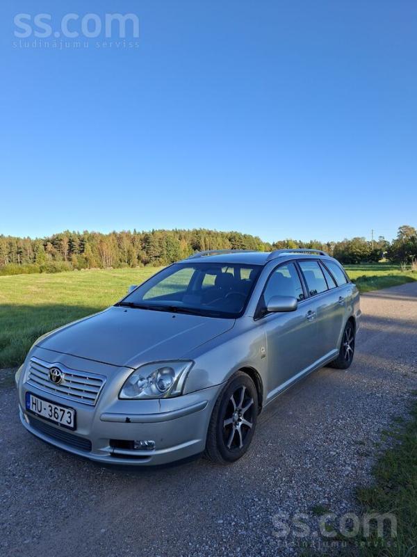 Toyota Avensis 2004 Liepāja vietnē Pelēks Toyota Avensis 2004 Liepāja, ar dzinēja tilpumu 2.00 L un nobraukumu 390 tūkst. km par 1300 €, foto 1 vietnē AUTOMOTO.COM.LV