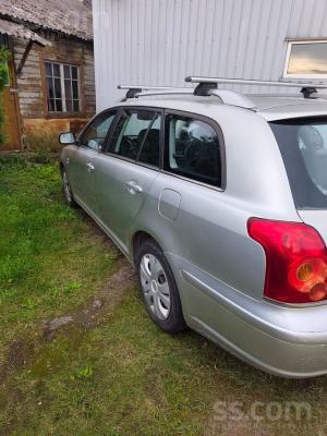 Pelēks Toyota Avensis 2004 Liepāja, ar dzinēja tilpumu 2.00 L un nobraukumu 340 tūkst. km par 1800 €, foto  vietnē AUTOMOTO.COM.LV