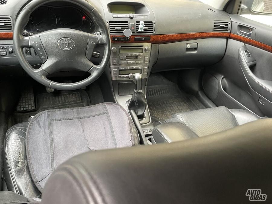 Grey Toyota Avensis 2004 in Vilnius, with an engine capacity of 2.00 L and mileage of 345 thousand km for 1200 €, photo 7 on AUTOMOTO.COM.LV