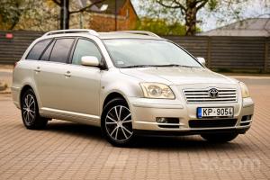 Pelēks Toyota Avensis 2005 Jelgava, ar dzinēja tilpumu 2.00 L un nobraukumu 0 tūkst. km par 4100 €, foto 3 vietnē AUTOMOTO.COM.LV