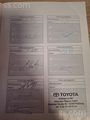 Grey Toyota Avensis 2005 in Riga, with an engine capacity of 2.20 L and mileage of 214 thousand km for 2180 €, photo 10 on AUTOMOTO.COM.LV
