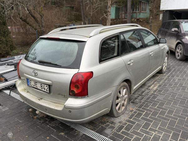Pelēks Toyota Avensis 2005 Viļņa, ar dzinēja tilpumu 2.00 L un nobraukumu 330 tūkst. km par 750 €, foto 2 vietnē AUTOMOTO.COM.LV