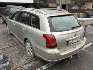 Pelēks Toyota Avensis 2005 Viļņa, ar dzinēja tilpumu 2.00 L un nobraukumu 330 tūkst. km par 750 €, foto 4 vietnē AUTOMOTO.COM.LV