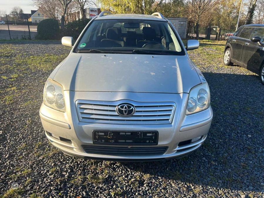 Grey Toyota Avensis 2005 in Marijampole, with an engine capacity of 2.00 L and mileage of 240 thousand km for 1800 €, photo 2 on AUTOMOTO.COM.LV