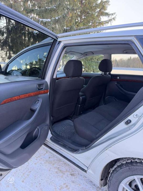 Pelēks Toyota Avensis 2005 Pasvalys, ar dzinēja tilpumu 2.00 L un nobraukumu 297 tūkst. km par 900 €, foto 7 vietnē AUTOMOTO.COM.LV