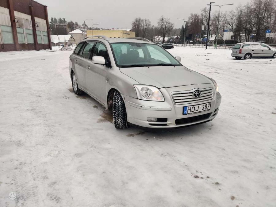 Grey Toyota Avensis 2005 in Alytus, with an engine capacity of 2.00 L and mileage of 444 thousand km for 1300 €, photo 1 on AUTOMOTO.COM.LV