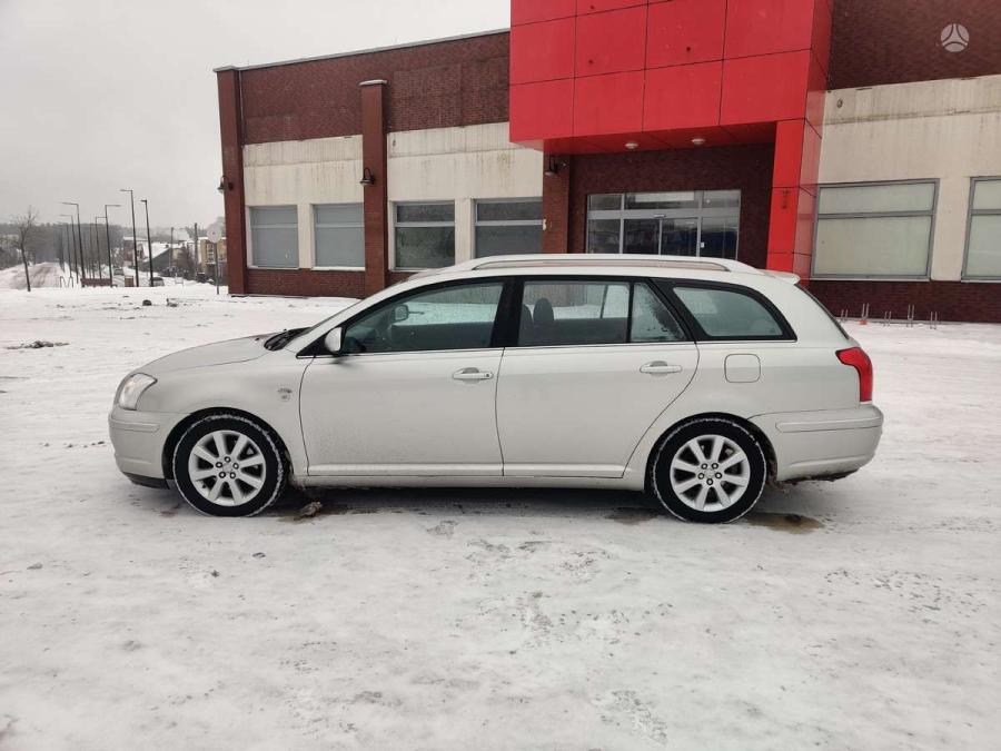 Grey Toyota Avensis 2005 in Alytus, with an engine capacity of 2.00 L and mileage of 444 thousand km for 1300 €, photo 6 on AUTOMOTO.COM.LV