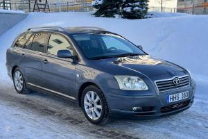 Pelēks Toyota Avensis 2005 Viļņa, ar dzinēja tilpumu 2.23 L un nobraukumu 329 tūkst. km par 1300 €, foto  vietnē AUTOMOTO.COM.LV