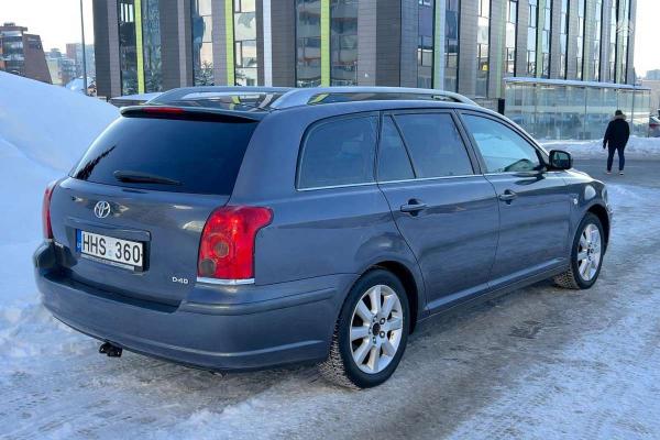 Grey Toyota Avensis 2005 in Vilnius, with an engine capacity of 2.23 L and mileage of 329 thousand km for 1300 €, photo 4 on AUTOMOTO.COM.LV