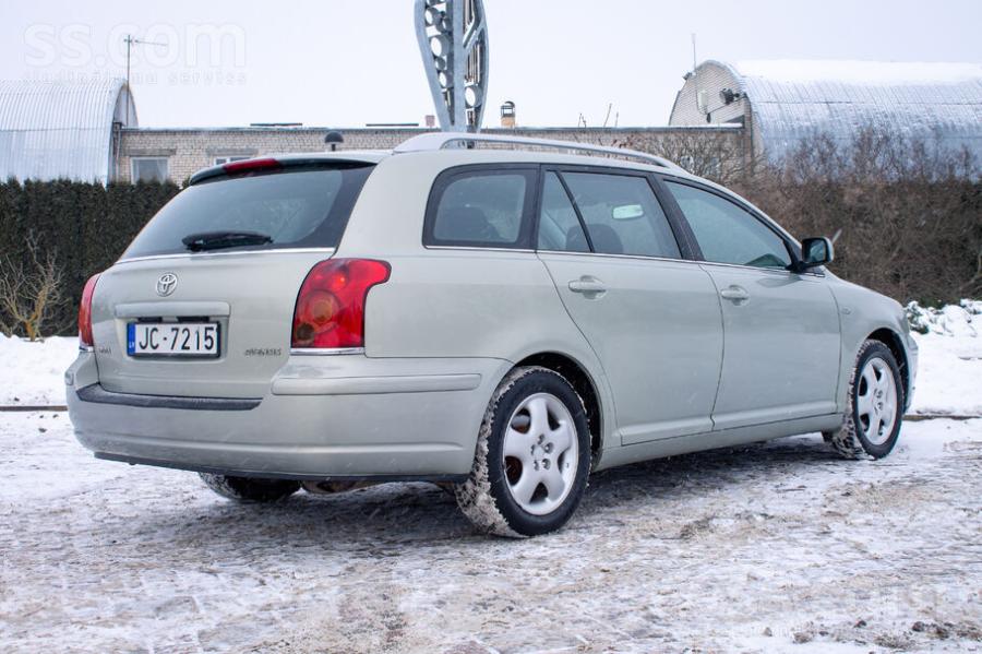 Grey Toyota Avensis 2005 in Jelgava, with an engine capacity of 2.00 L and mileage of 325 thousand km for 2190 €, photo 6 on AUTOMOTO.COM.LV