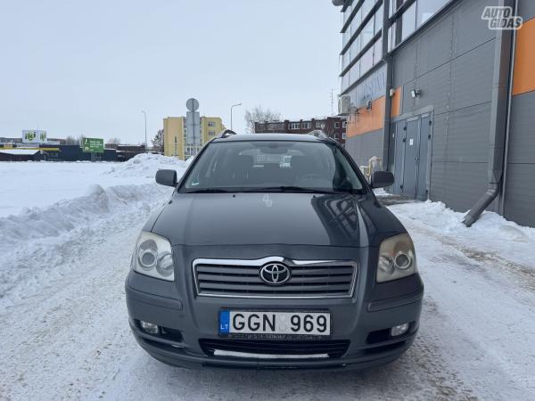 Pelēks Toyota Avensis 2005 Panevēža, ar dzinēja tilpumu 2.00 L un nobraukumu 400 tūkst. km par 1450 €, foto 3 vietnē AUTOMOTO.COM.LV