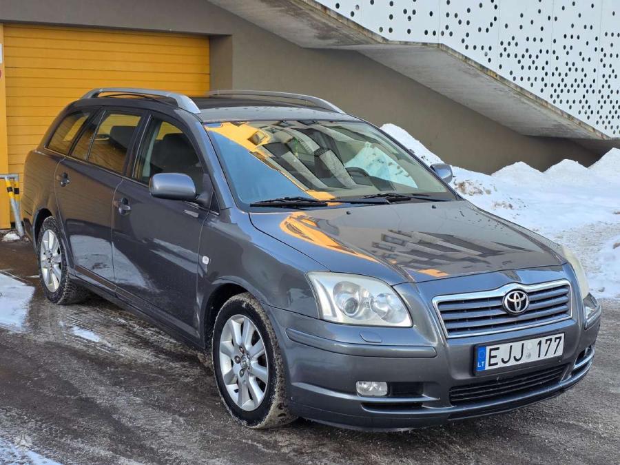 Pelēks Toyota Avensis 2005 Viļņa, ar dzinēja tilpumu 2.23 L un nobraukumu 310 tūkst. km par 1650 €, foto 2 vietnē AUTOMOTO.COM.LV