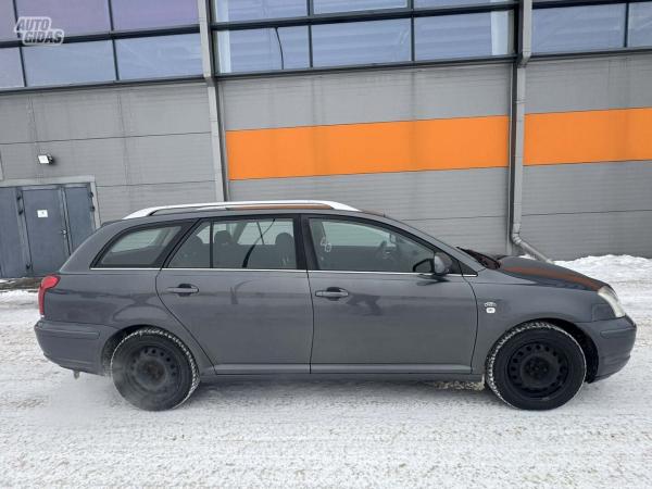 Grey Toyota Avensis 2005 in Panevezys, with an engine capacity of 2.00 L and mileage of 400 thousand km for 1450 €, photo 6 on AUTOMOTO.COM.LV