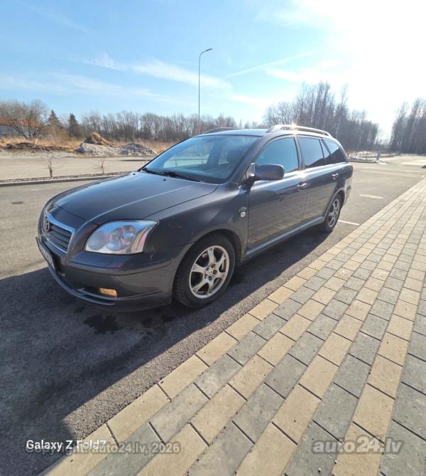 Grey Toyota Avensis 2005 in Tallinn, with an engine capacity of 2.20 L and mileage of 212 thousand km for 3199 €, photo 3 on AUTOMOTO.COM.LV