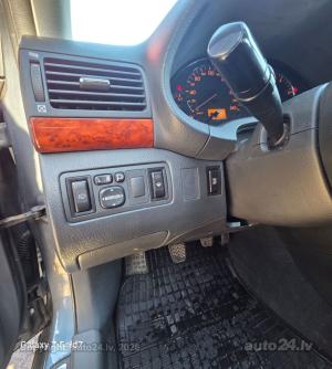 Grey Toyota Avensis 2005 in Tallinn, with an engine capacity of 2.20 L and mileage of 212 thousand km for 3199 €, photo 12 on AUTOMOTO.COM.LV