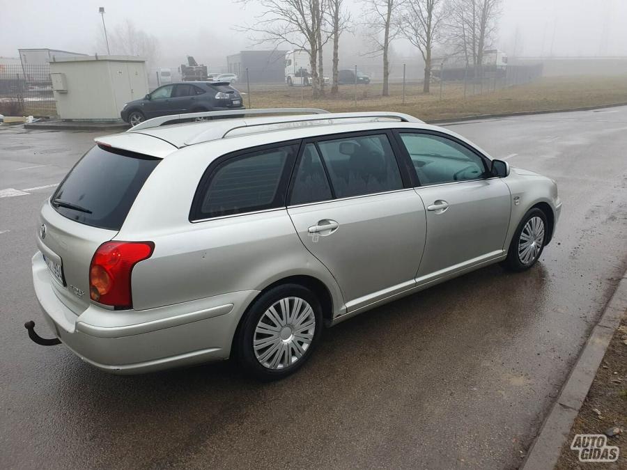 Pelēks Toyota Avensis 2005 Šauļi, ar dzinēja tilpumu 2.00 L un nobraukumu 423 tūkst. km par 1100 €, foto 6 vietnē AUTOMOTO.COM.LV