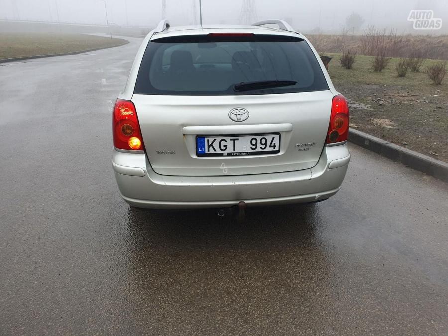 Pelēks Toyota Avensis 2005 Šauļi, ar dzinēja tilpumu 2.00 L un nobraukumu 423 tūkst. km par 1100 €, foto 7 vietnē AUTOMOTO.COM.LV
