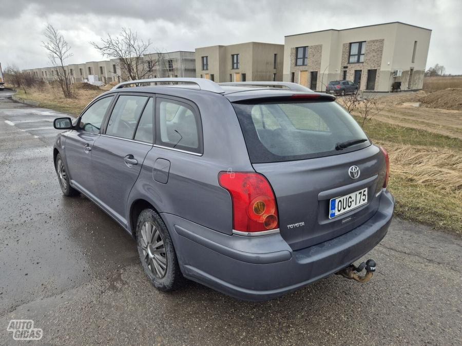 Pelēks Toyota Avensis 2005 Šauļi, ar dzinēja tilpumu 1.80 L un nobraukumu 321 tūkst. km par 1650 €, foto 5 vietnē AUTOMOTO.COM.LV