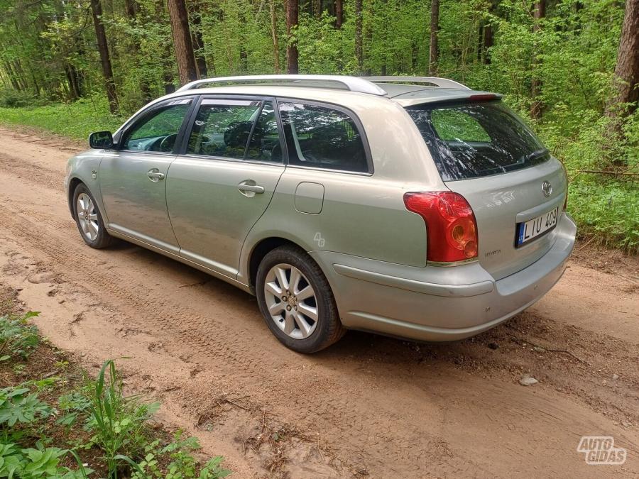 Pelēks Toyota Avensis 2005 Viļņa, ar dzinēja tilpumu 2.00 L un nobraukumu 379 tūkst. km par 1750 €, foto 10 vietnē AUTOMOTO.COM.LV