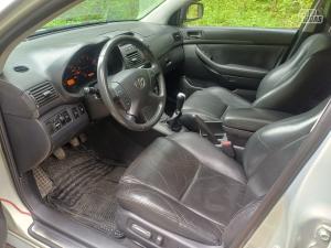 Pelēks Toyota Avensis 2005 Viļņa, ar dzinēja tilpumu 2.00 L un nobraukumu 379 tūkst. km par 1750 €, foto 12 vietnē AUTOMOTO.COM.LV