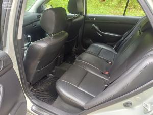Pelēks Toyota Avensis 2005 Viļņa, ar dzinēja tilpumu 2.00 L un nobraukumu 379 tūkst. km par 1750 €, foto 13 vietnē AUTOMOTO.COM.LV