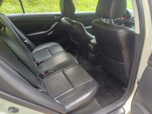 Pelēks Toyota Avensis 2005 Viļņa, ar dzinēja tilpumu 2.00 L un nobraukumu 379 tūkst. km par 1750 €, foto 14 vietnē AUTOMOTO.COM.LV