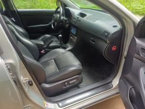 Pelēks Toyota Avensis 2005 Viļņa, ar dzinēja tilpumu 2.00 L un nobraukumu 379 tūkst. km par 1750 €, foto 15 vietnē AUTOMOTO.COM.LV