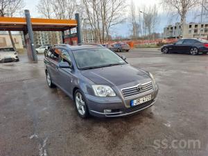 Серый Тойота Авенсис 2005 в Рига, объемом двигателя 2.20 л и пробегом 214 тыс. км за 2180 €, фото 4 на AUTOMOTO.COM.LV