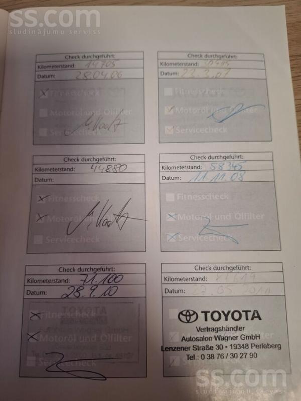 Grey Toyota Avensis 2005 in Riga, with an engine capacity of 2.20 L and mileage of 214 thousand km for 2180 €, photo 10 on AUTOMOTO.COM.LV
