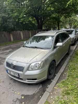Grey Toyota Avensis 2005 in Riga, with an engine capacity of 2.00 L and mileage of 384 thousand km for 1000 €, photo 3 on AUTOMOTO.COM.LV