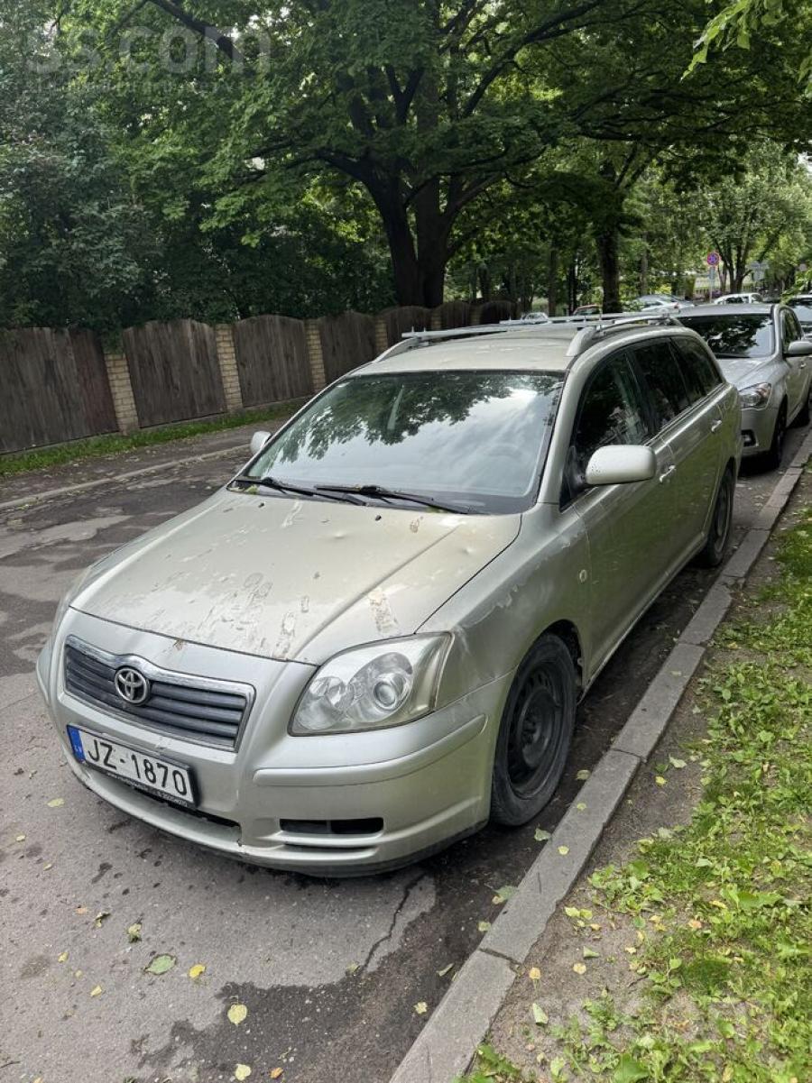 Grey Toyota Avensis 2005 in Riga, with an engine capacity of 2.00 L and mileage of 384 thousand km for 1000 €, photo 3 on AUTOMOTO.COM.LV