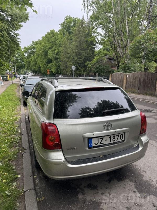 Серый Тойота Авенсис 2005 в Рига, объемом двигателя 2.00 л и пробегом 384 тыс. км за 1000 €, фото 3 на AUTOMOTO.COM.LV