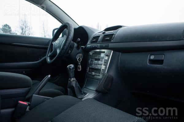 Pelēks Toyota Avensis 2005 Jelgava, ar dzinēja tilpumu 2.00 L un nobraukumu 325 tūkst. km par 1800 €, foto 7 vietnē AUTOMOTO.COM.LV